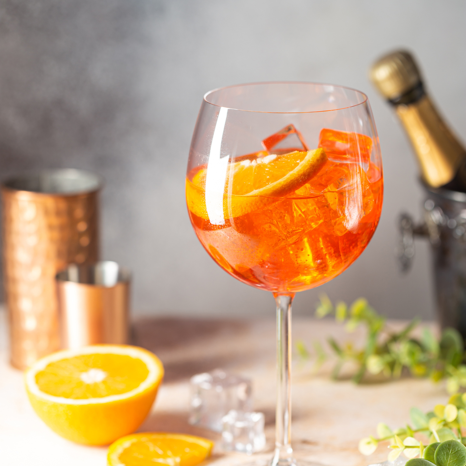 Best Aperol Spritz Glasses | 7 Gift Worthy Glass Sets For Spritz Lovers ...