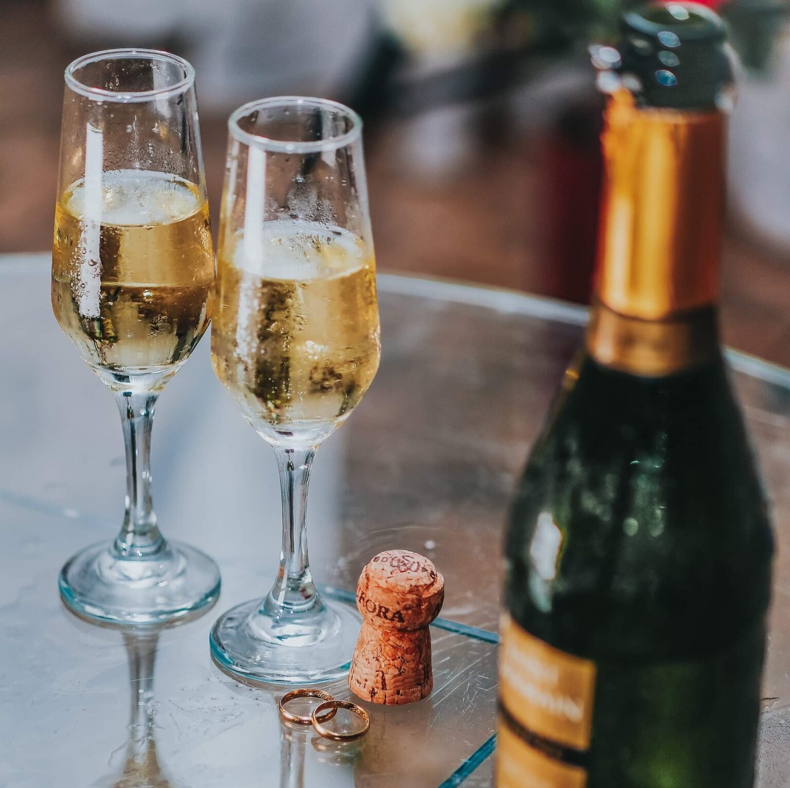 Best Aperol Spritz Glasses | 7 Gift Worthy Glass Sets For Spritz Lovers ...